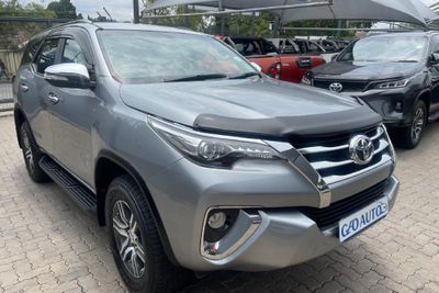 Used Toyota Fortuner 2.4 GD-6 Raised Body Auto for sale in Gauteng ...