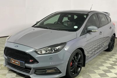 Used Ford Focus 2.0 EcoBoost ST3 for sale in Kwazulu Natal - Cars.co.za ...