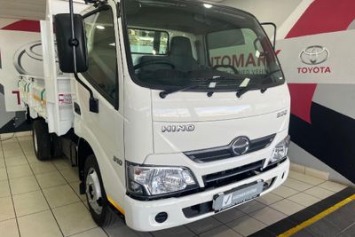 Used Hino 200 310 (FH2) 4x2 F/C for sale in North West Province - Cars ...