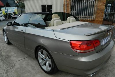 Used BMW 3 Series 330i Convertible Individual Auto for sale in Gauteng ...