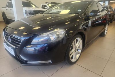 Used Volvo V40 T3 Inscription for sale in Gauteng - Cars.co.za (ID ...