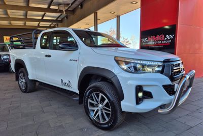 Used Toyota Hilux 2.8 GD-6 Raised Body Dakar Extra Cab Auto for sale in ...