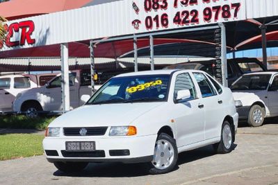 Used Volkswagen Polo Classic 1.6 Lux for sale in Gauteng - Cars.co.za ...