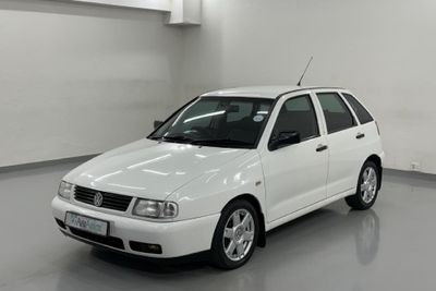 Used Volkswagen Polo Playa 1.6 for sale in Eastern Cape - Cars.co.za ...