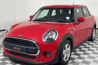 Used MINI Hatch One 1.5T Auto for sale in Gauteng - Cars.co.za (ID ...