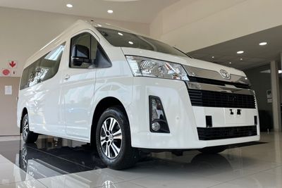 New Toyota Quantum Automatic 14 Seater Quantum GD.Diesel 130 KW , for ...