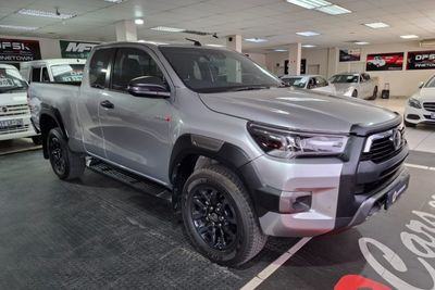Used Toyota Hilux 2.8 GD-6 Raised Body Legend Auto Extended Cab for ...
