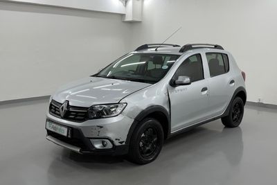 Used Renault Sandero 900T Stepway Expression for sale in Eastern Cape ...