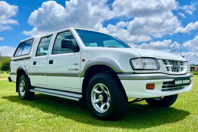 Used Isuzu KB 280 DT LX 4x2 Double-Cab for sale in Gauteng - Cars.co.za ...