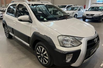 Used Toyota Etios Cross 1.5 XS 5-dr for sale in Gauteng - Cars.co.za ...