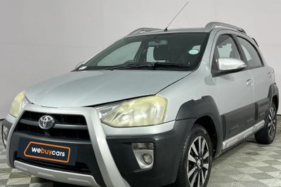 Used Toyota Etios Cross 1.5 XS 5-dr for sale in Western Cape - Cars.co ...