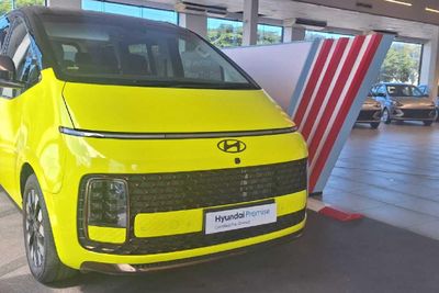 Used Hyundai Staria 2.2d Luxury Auto for sale in Kwazulu Natal - Cars ...