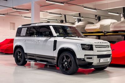 Used Land Rover Defender 110 D300 SE (221kw) for sale in Western Cape ...