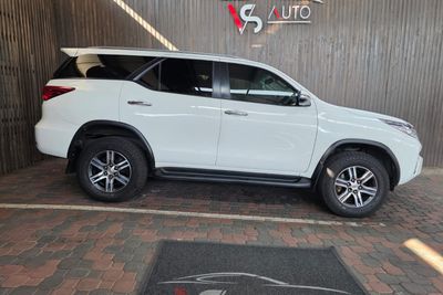 Used Toyota Fortuner 2.4 GD-6 Raised Body Auto for sale in Gauteng ...
