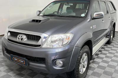Used Toyota Hilux 3.0 D-4D Raider 4x4 Auto Double-Cab for sale in ...