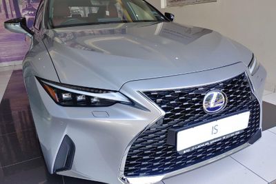 New Lexus IS 300h EX for sale in Gauteng - Cars.co.za (ID::7811419)