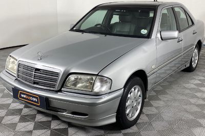 Used Mercedes-Benz C-Class C 240 Elegance Auto for sale in Western Cape ...