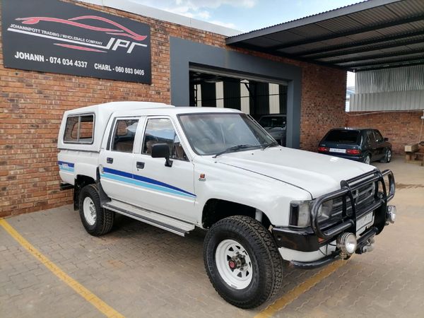 Used Toyota Hilux 2400 4x4 Double-Cab for sale in Gauteng - Cars.co.za (ID::8030799)