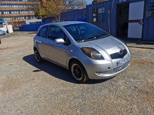Used Toyota Yaris T1 3-dr for sale in Gauteng - Cars.co.za (ID::8116690)