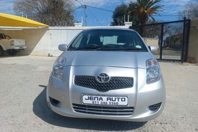 Used Toyota Yaris RF Edition Hatch for sale in Gauteng - Cars.co.za (ID ...