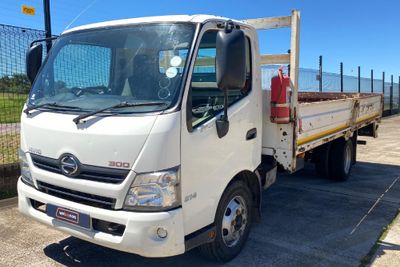 Used Hino 300 814 Lwb (az3) F/c C/c for sale in Gauteng - Cars.co.za ...