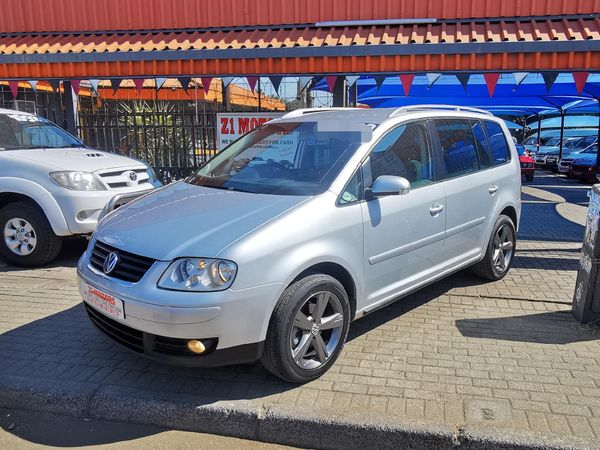 Used Volkswagen Touran 2.0 TDI Auto for sale in North West Province ...