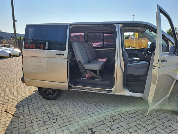 Used Volkswagen Transporter Crew Bus 2.5 TDI 4Motion Panel Van for sale ...