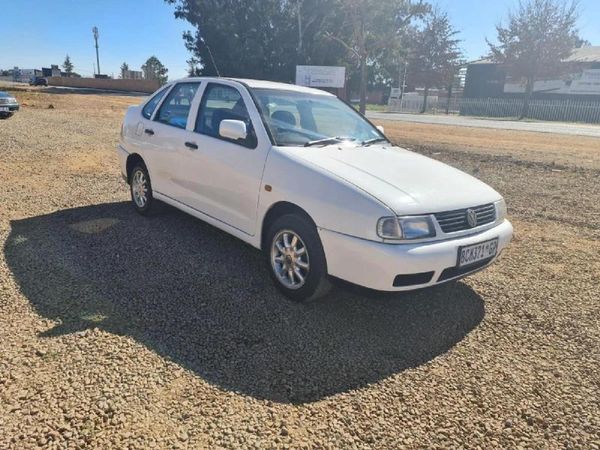 Used Volkswagen Polo Classic 1.6 for sale in Gauteng - Cars.co.za (ID ...