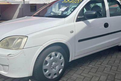 Used Opel Corsa Classic 1.6 Comfort for sale in Eastern Cape - Cars.co ...