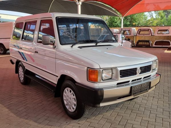 Used Toyota Venture 2200 6+4 for sale in Gauteng - Cars.co.za (ID::8330065)