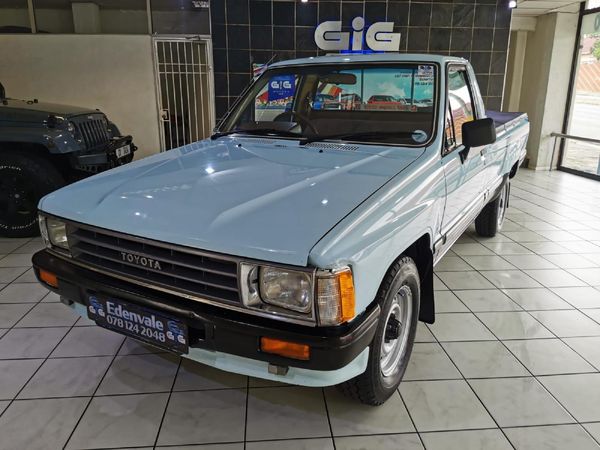 Used Toyota Hilux 2200 SRX Single-Cab for sale in Gauteng - Cars.co.za ...