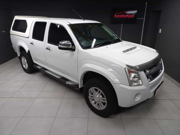 Used Isuzu KB 300 D-Teq LX Double-Cab for sale in Western Cape - Cars ...