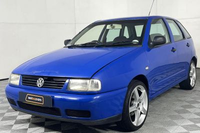Used Volkswagen Polo Playa 1.6 for sale in Western Cape - Cars.co.za ...