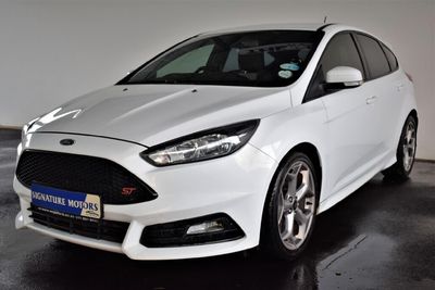 Used Ford Focus 2.0 EcoBoost ST1 for sale in Gauteng - Cars.co.za (ID ...
