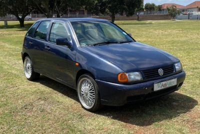 Used Volkswagen Polo Playa 1.6 for sale in Eastern Cape - Cars.co.za ...