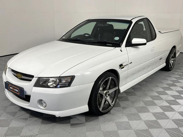 Used Chevrolet Lumina 6.0 SS Ute for sale in Western Cape - Cars.co.za ...