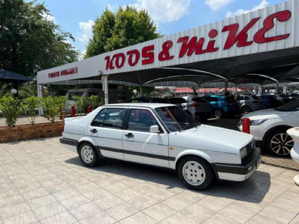 Used Volkswagen Jetta 2.0 CLI 8v Executive for sale in Gauteng - Cars ...