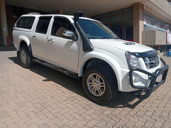 Used Isuzu KB 300 D-Teq LX Double-Cab for sale in Gauteng - Cars.co.za ...