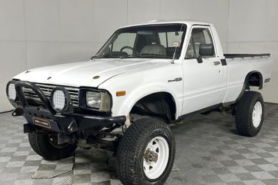 Used Toyota Hilux 2200 Single-Cab for sale in Western Cape - Cars.co.za ...