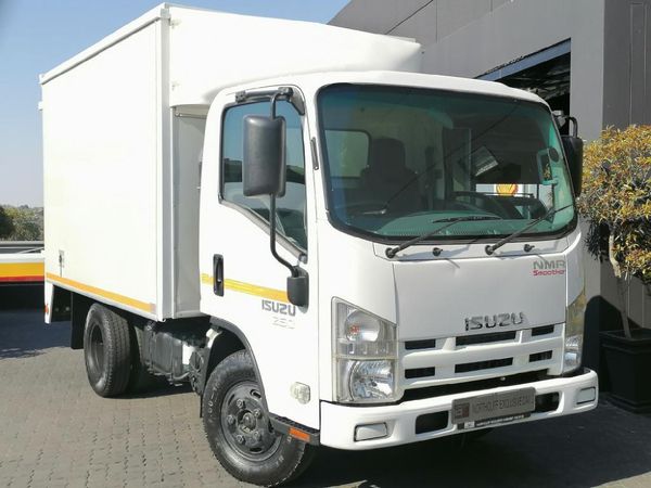 Used Isuzu N Series NMR 250 AMT F/C C/C for sale in Gauteng - Cars.co ...