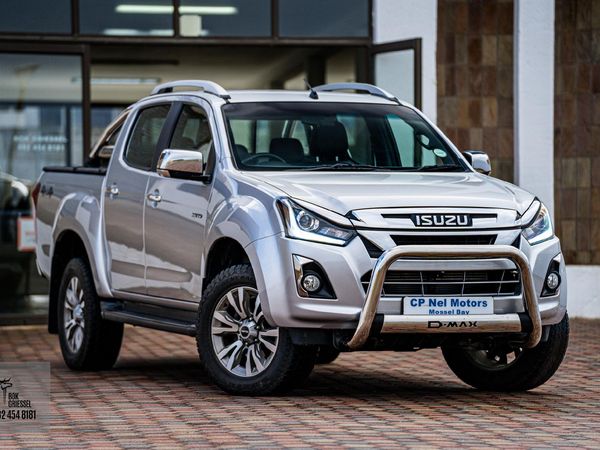 Used Isuzu D-Max 300 LX 4x4 Auto Double-Cab for sale in Western Cape ...