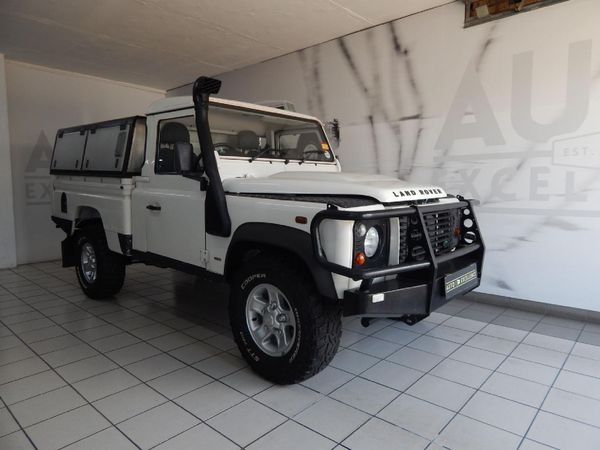Used Land Rover Defender 110 Puma Single-Cab for sale in Gauteng - Cars ...