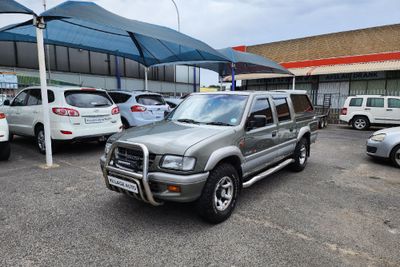 Used Isuzu KB 280 DT LX 4x2 Double-Cab for sale in Western Cape - Cars ...