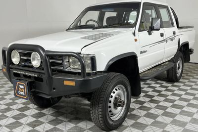 Used Toyota Hilux 2400 4x4 Double-Cab for sale in Limpopo - Cars.co.za (ID::8613974)