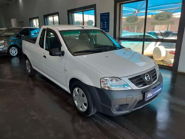 Used Nissan NP200 1.6 A/C Safety Pack for sale in Northern Cape - Cars ...