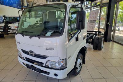 New Hino 200 310 (FH2) 4x2 F/C for sale in Gauteng - Cars.co.za (ID ...