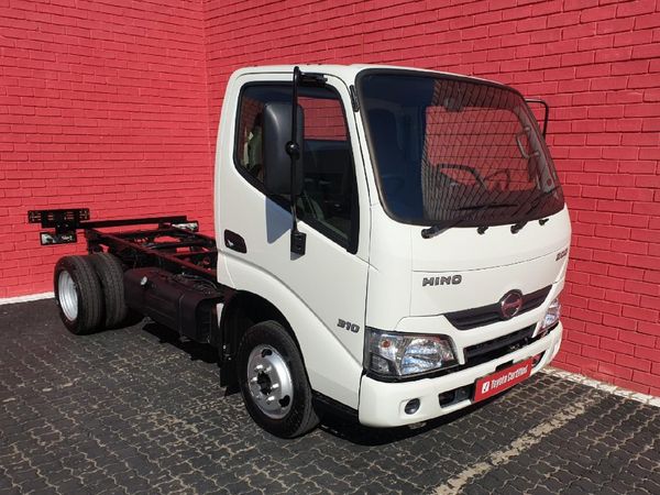 Used Hino 200 310 (FH2) 4x2 F/C for sale in Gauteng - Cars.co.za (ID ...