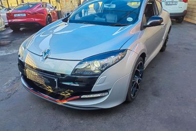Used Renault Megane III RS 265 Sport 3-dr for sale in Gauteng - Cars.co ...