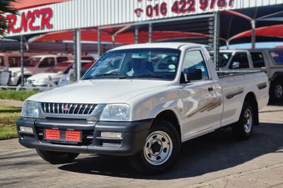 Used Mitsubishi Colt 2000 LWB Single-Cab for sale in Gauteng - Cars.co ...