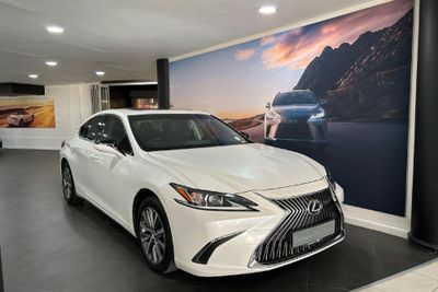 Used Lexus ES 250 EX Automatic for sale in Kwazulu Natal - Cars.co.za ...